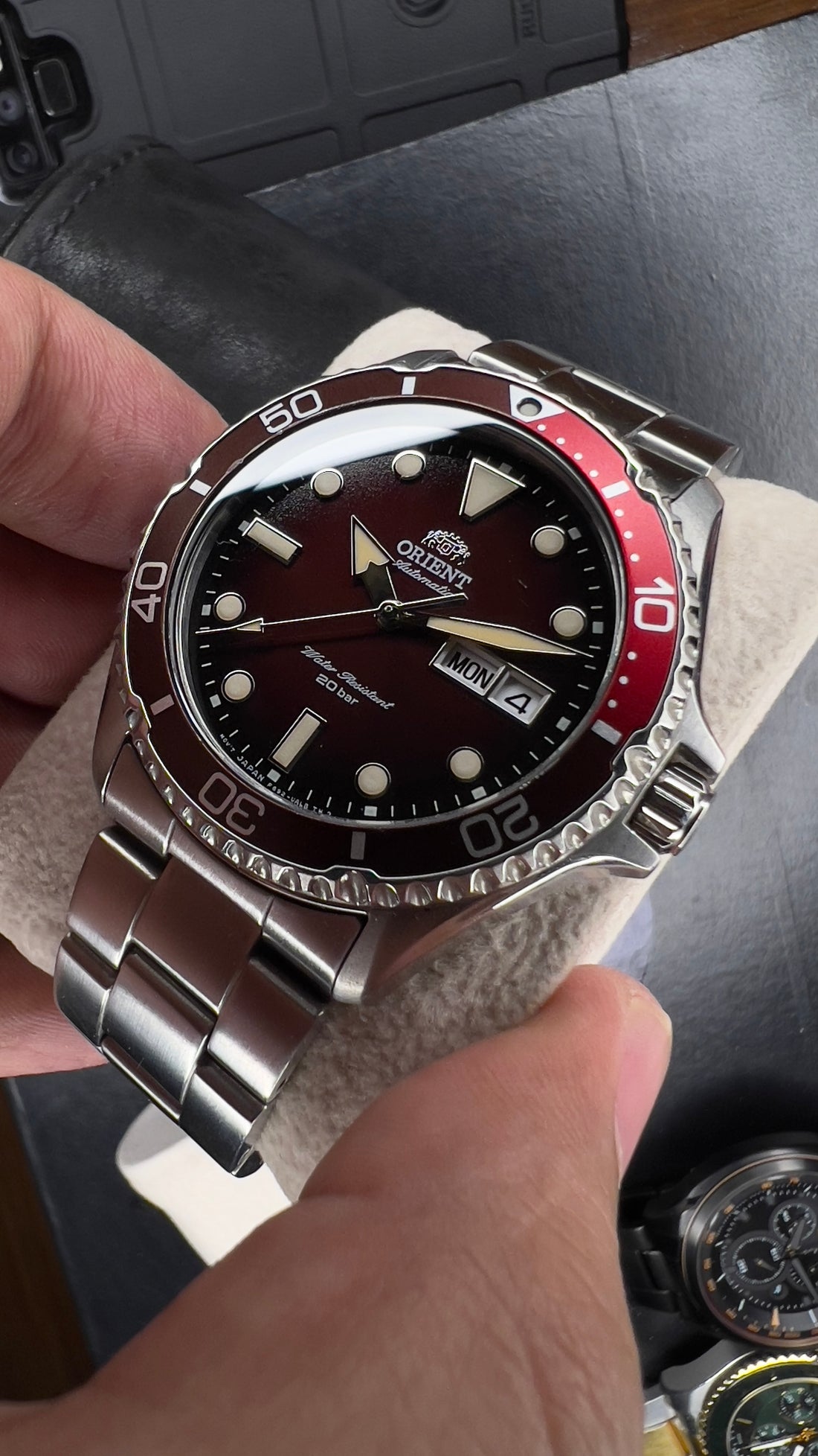 Orient Kamasu Red dial new version (Preowned) 40mm – Watch Club Pakistan